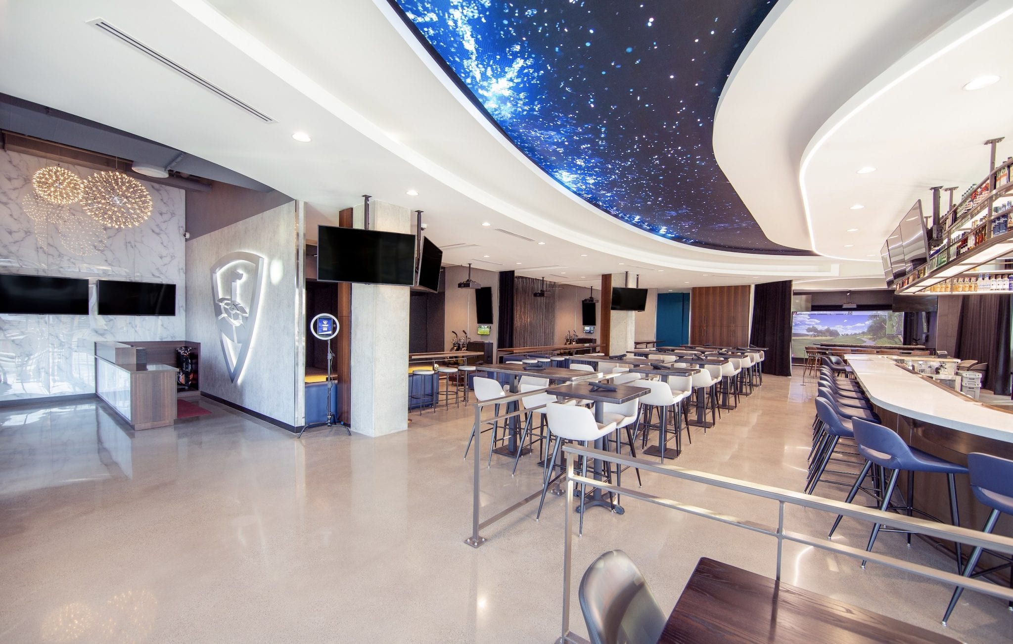 Premium Golf Lounge Oozes Luxury Tech - Essential Golf