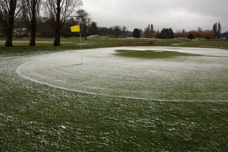 Seven Tips for Playing Golf in Winter - Essential Golf