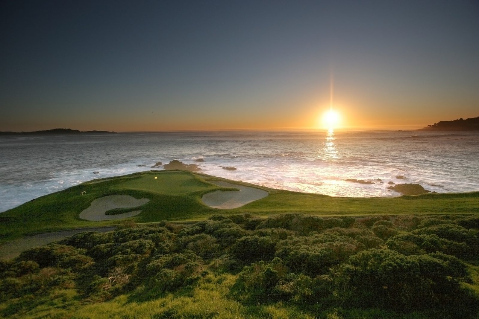 Remarkable Coastal Golf Courses to Tee It Up - Essential Golf