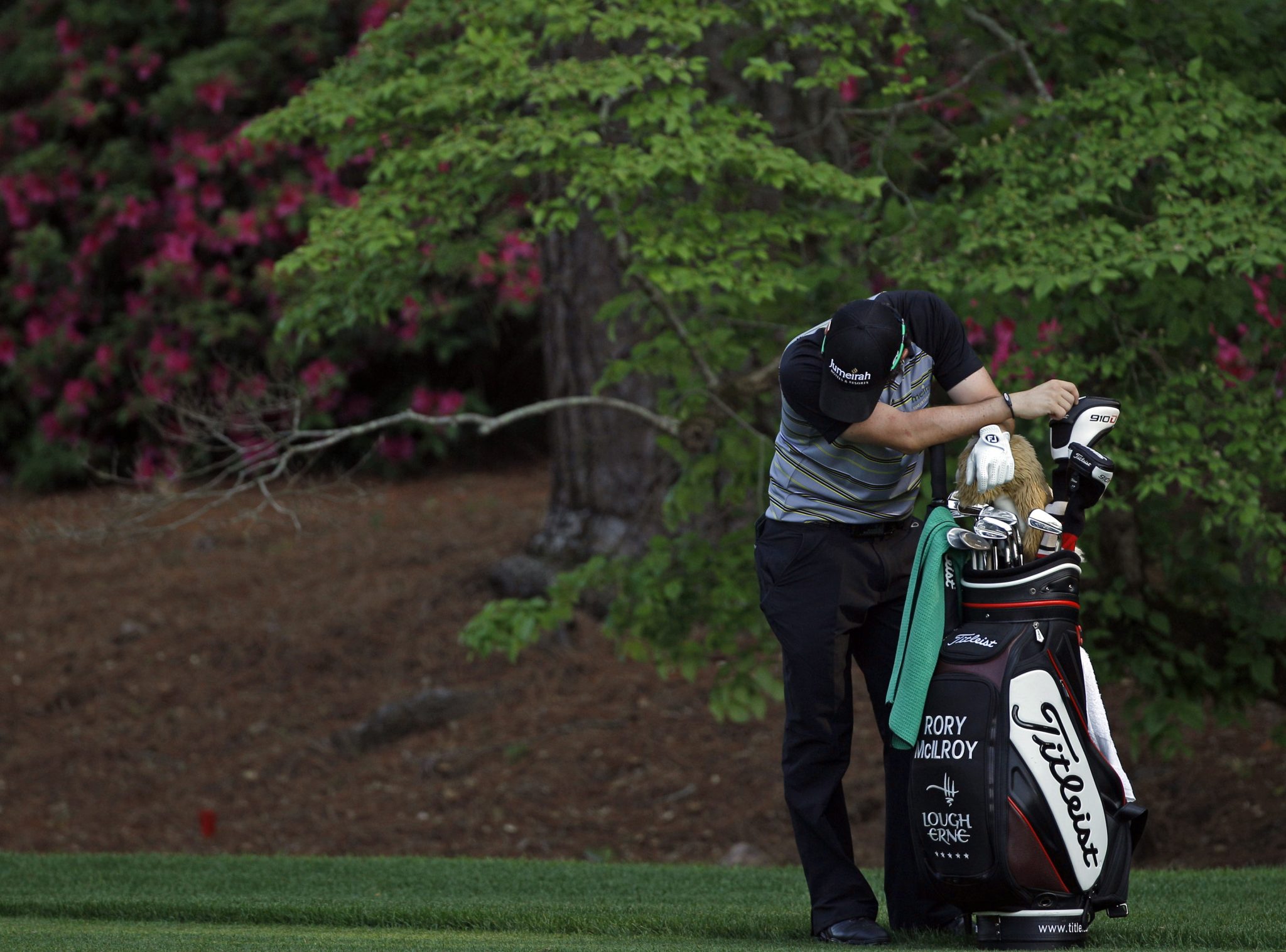 The Most Shocking Final Round Collapses in Golf History - Essential Golf